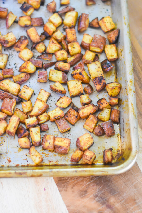 Crispy Breakfast Red Potatoes in the Oven - Dash of Jazz